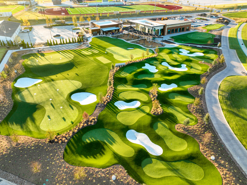 The Ronny Golf Park - Beau Welling